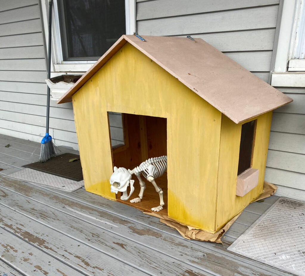 Five Scary Dog House Ideas for Howl-O-Ween