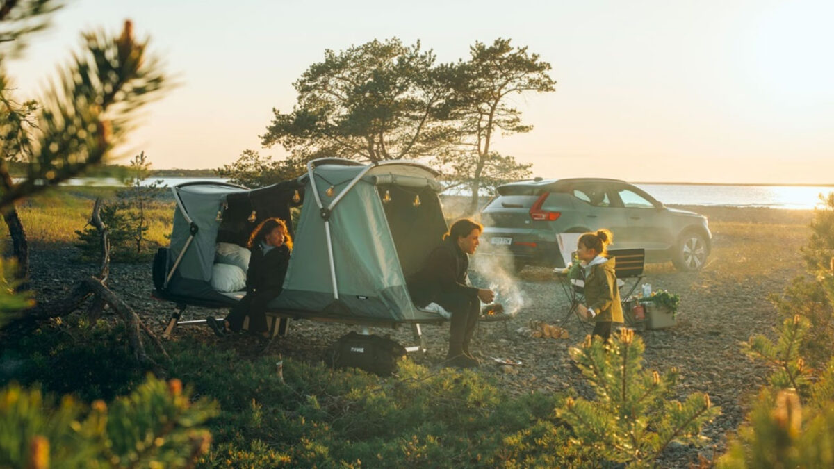 Thule Outset Hitch-Tent Offers Rooftop-Style Camping on Ground