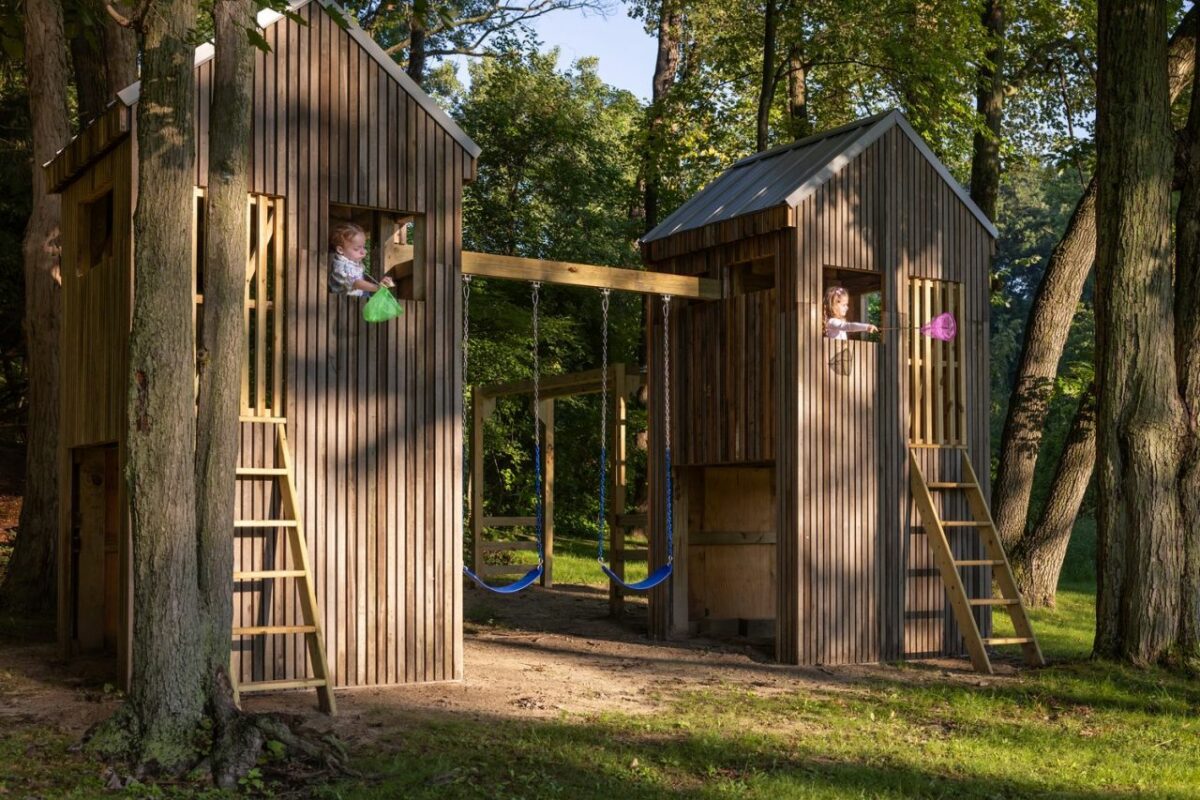 Sustainable Twin Treehouses are Conjoined for Work and Play