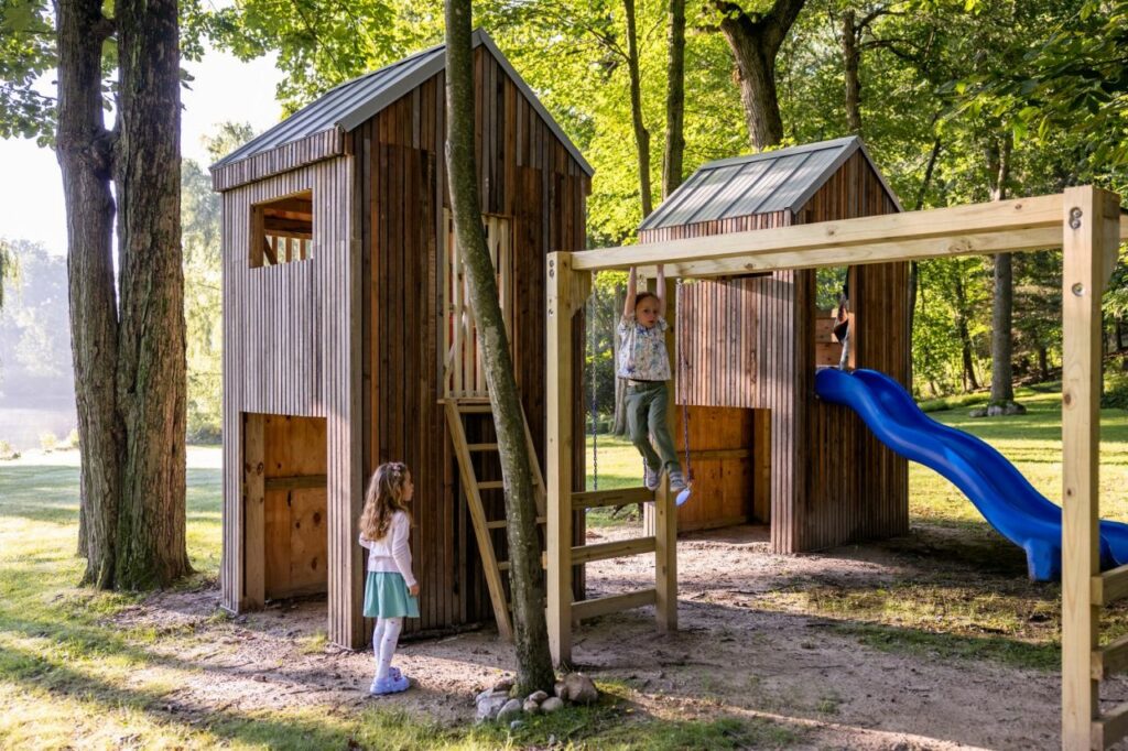 Sustainable Twin Treehouses are Conjoined for Work and Play
