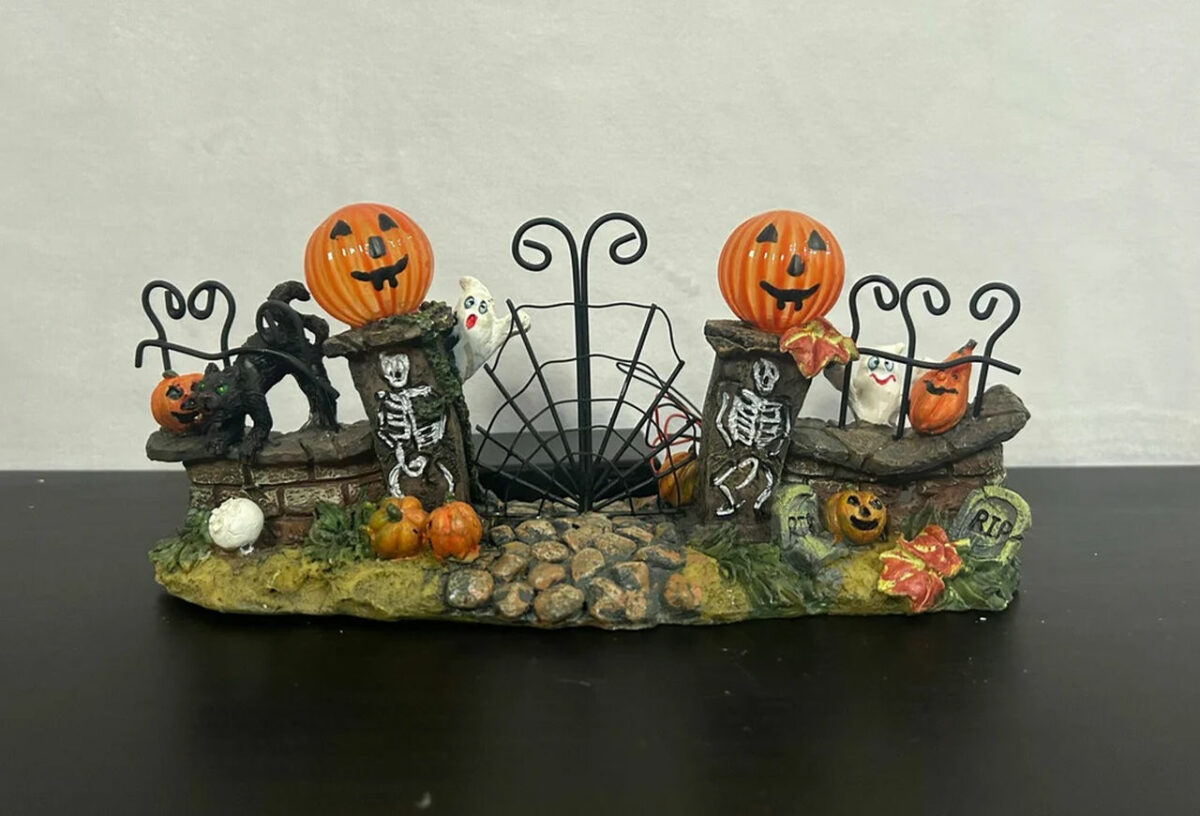 10+Eerie Vintage Halloween Decoration items to Buy in 2023