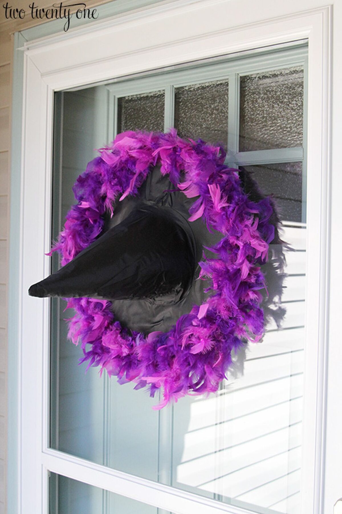 35+ Witch Wreath Ideas for Halloween You Should Try in 2025