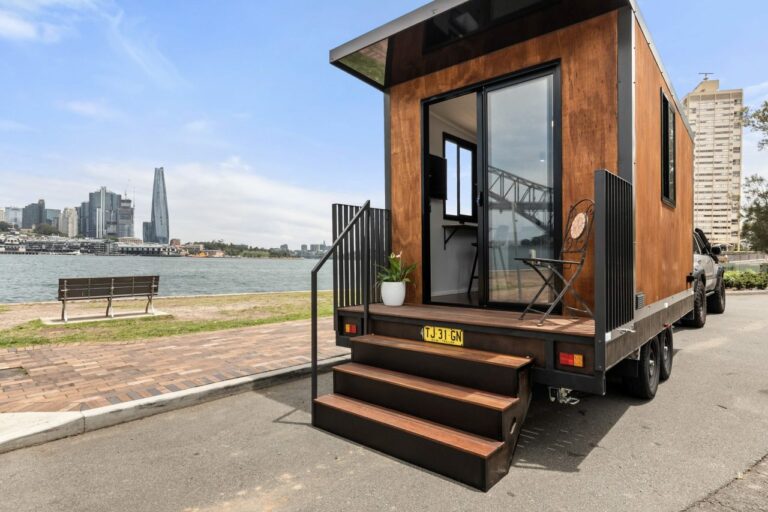 Solar-Powered Work Mate is Zero-Emissions Tiny Office on Wheels