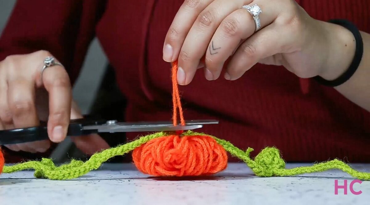 How to Make Yarn Pumpkin Garland With Crocheted Vine?