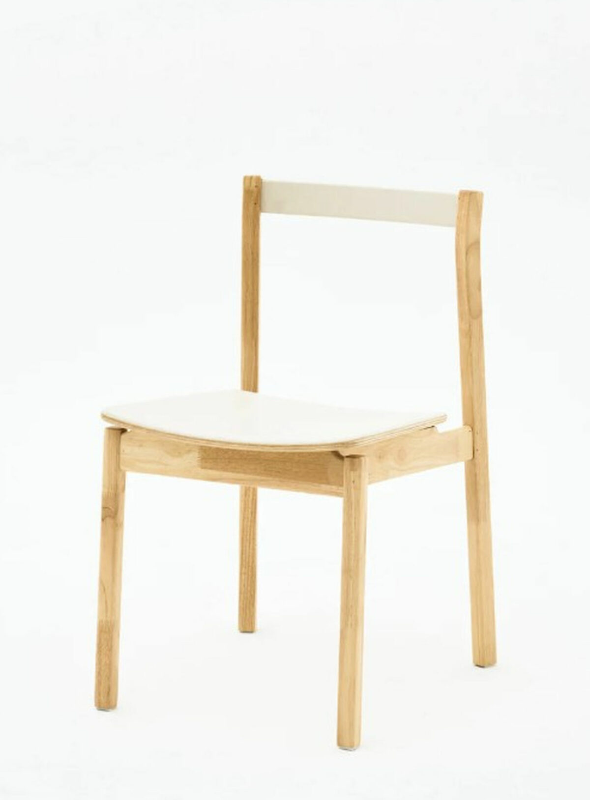 Bend Chair Made Using Recycled Materials Has Minimalist Design