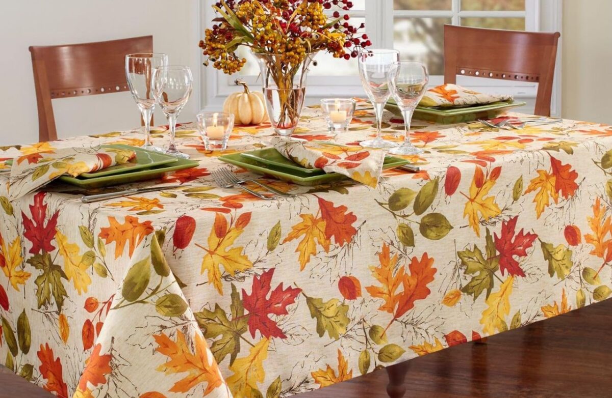 20+ Best Thanksgiving Tablecloths to Buy in 2023