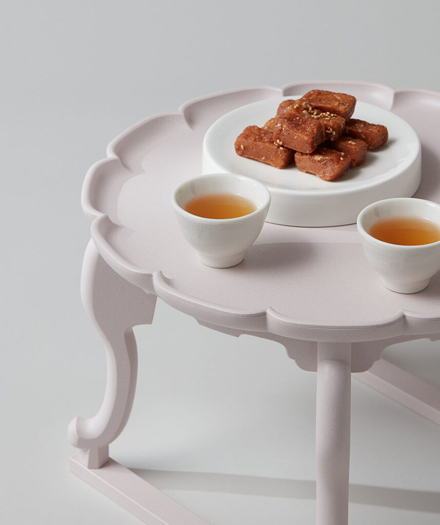 RE:SOBAN Dining Table Recycles Plastic for Fashionable Furniture