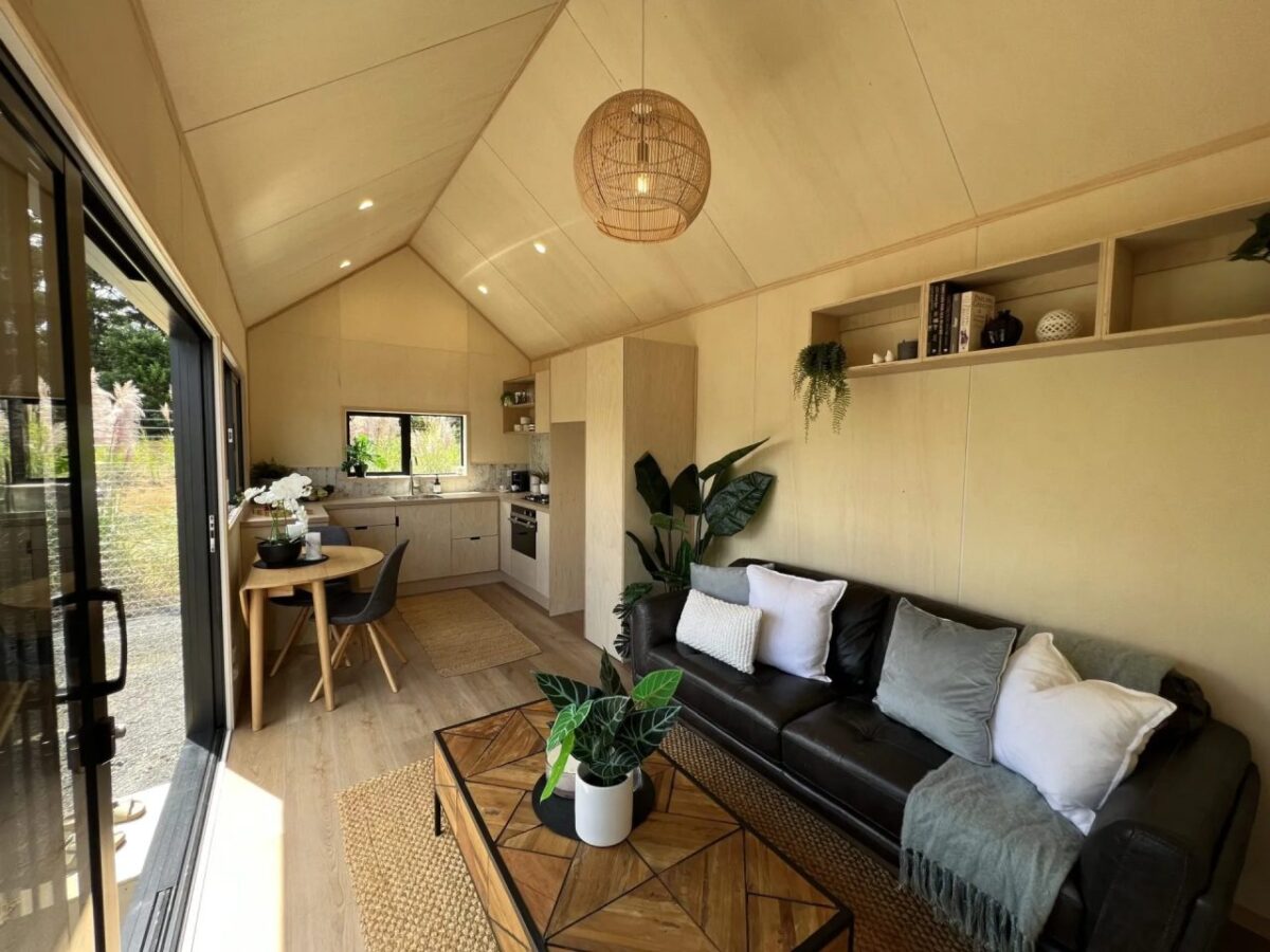 Long Black Tiny House is the Most Exquisite Single-Level Dwelling