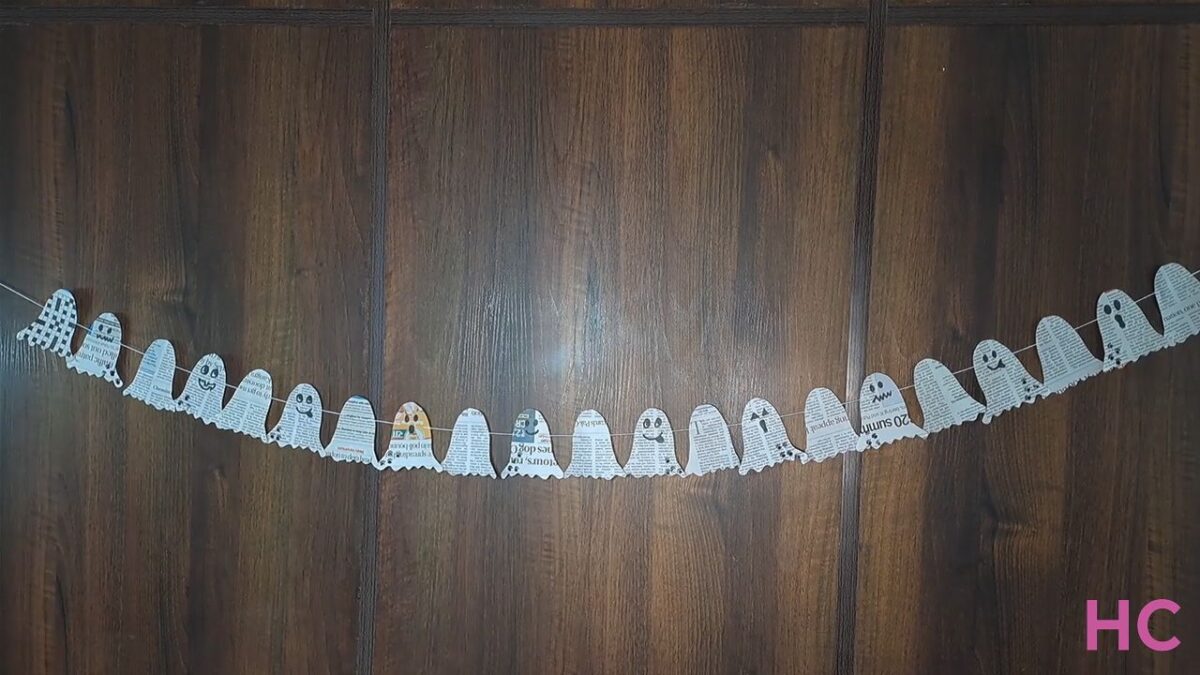 20 DIY Halloween Garlands to Make This Festive Season