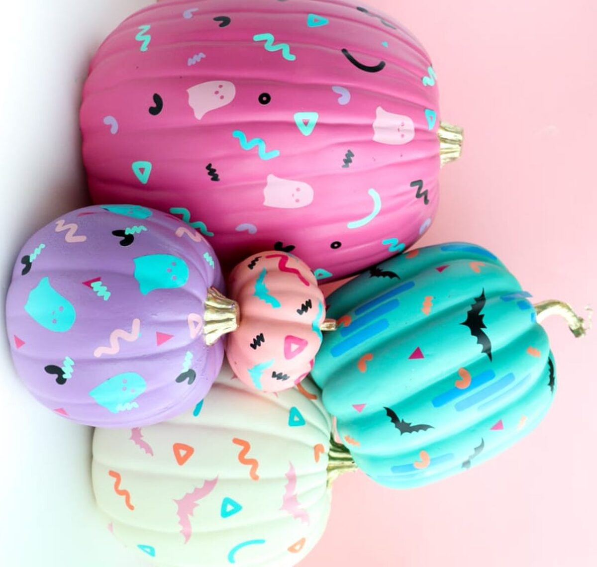 55+ Pastel Halloween Décor Ideas to Try This Holiday Season