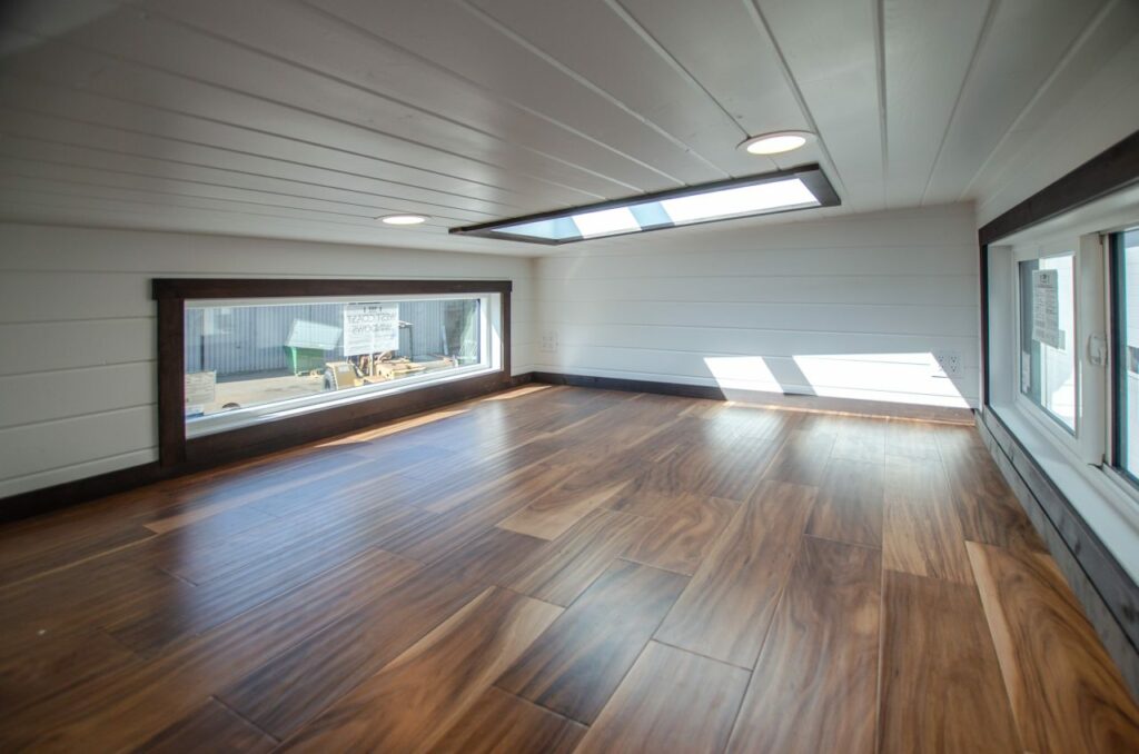 Raven Tiny House Blends Nature Aesthetics and Modern Luxury
