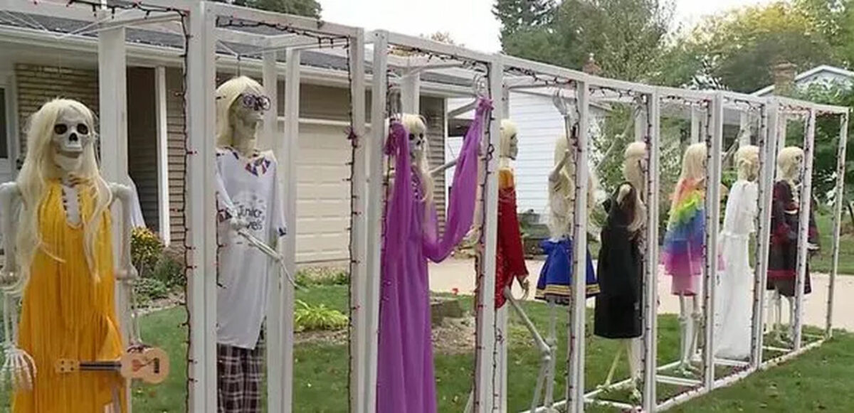 Taylor Swift-Inspired Halloween Theme Adorns Fan's Front Yard