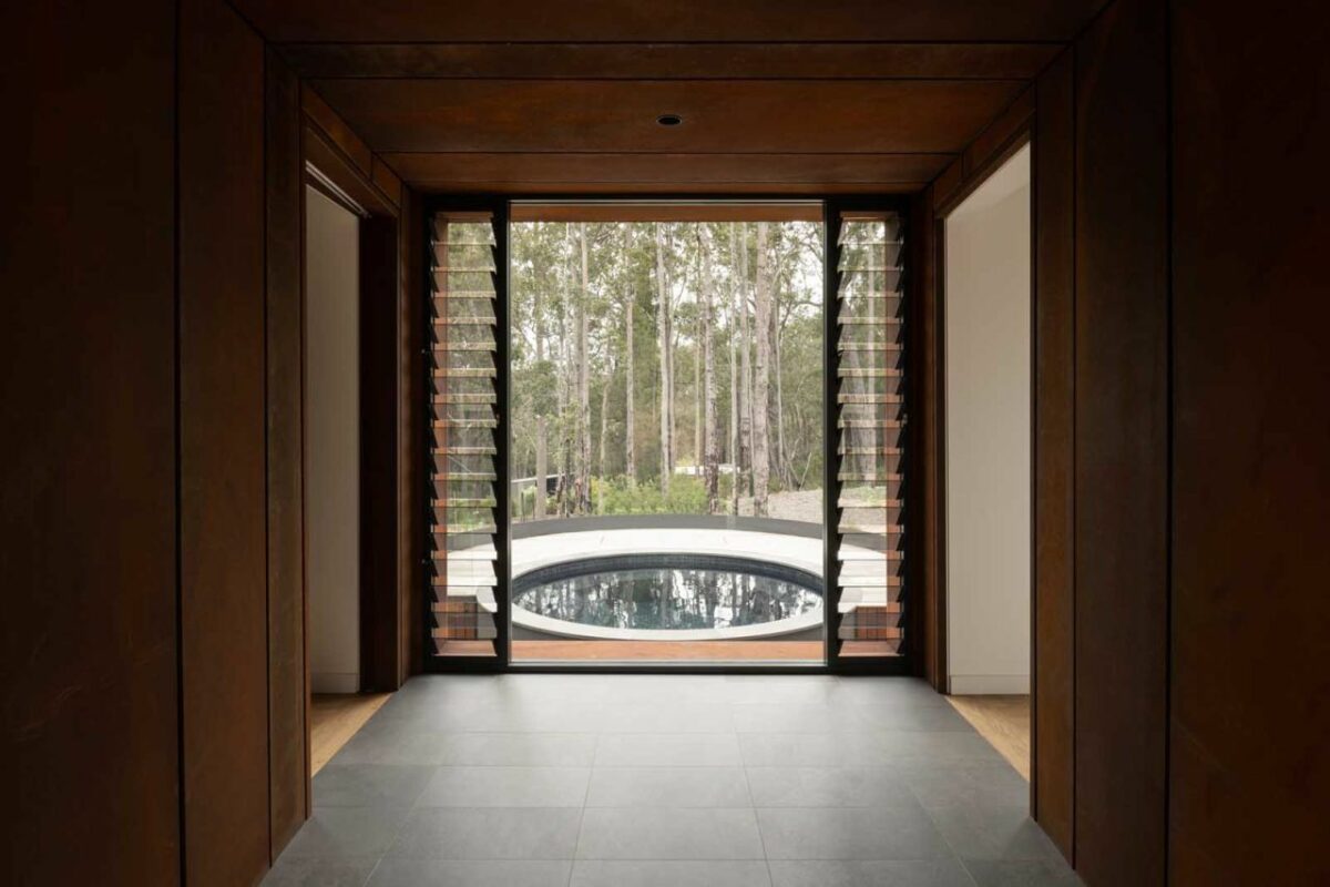 Treehouse With Lavish Interiors is Majestic and Spacious