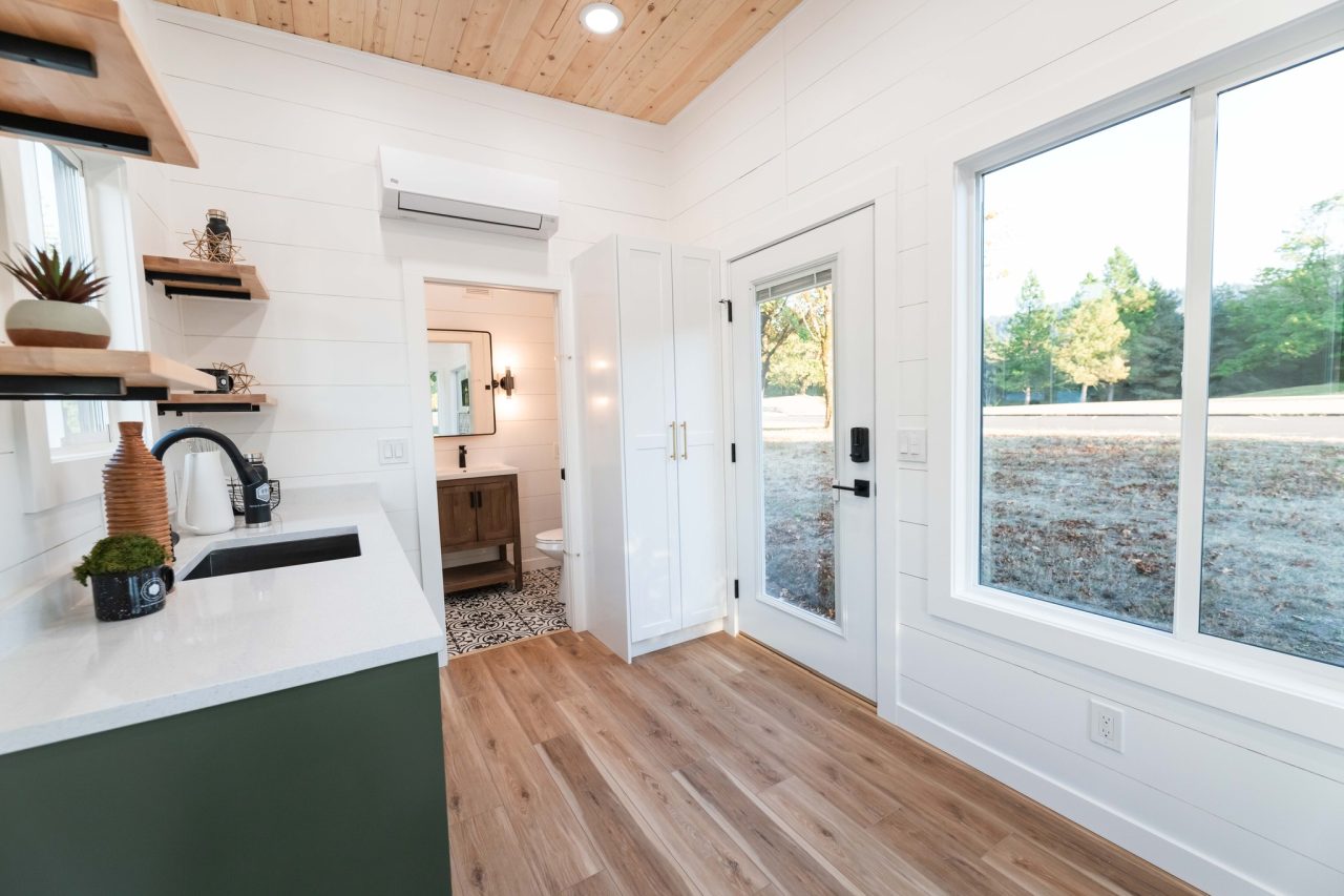 Vantage Legacy Tiny House With Single Floor Layout Sleeps Four