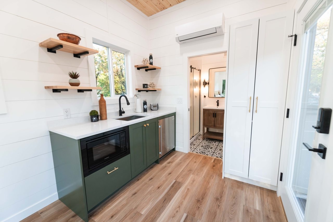 Vantage Legacy Tiny House With Single Floor Layout Sleeps Four