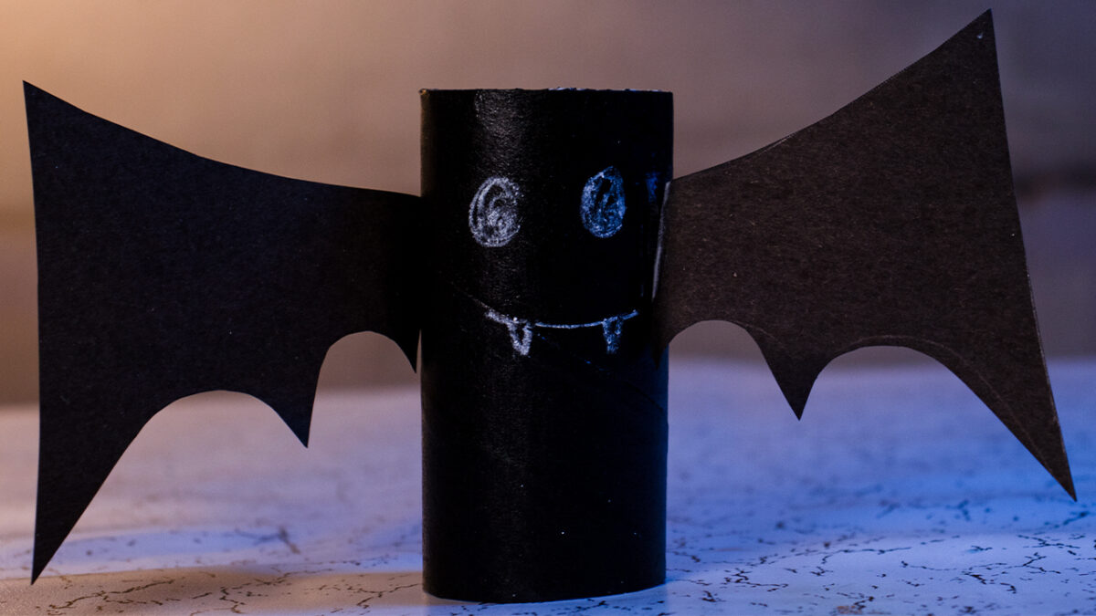 15 DIY Halloween Bat Decorations You Should Try at Home