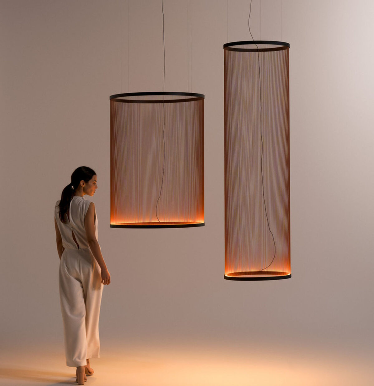 Array Pendant Light Creates Grasping Light and Shadow Affair