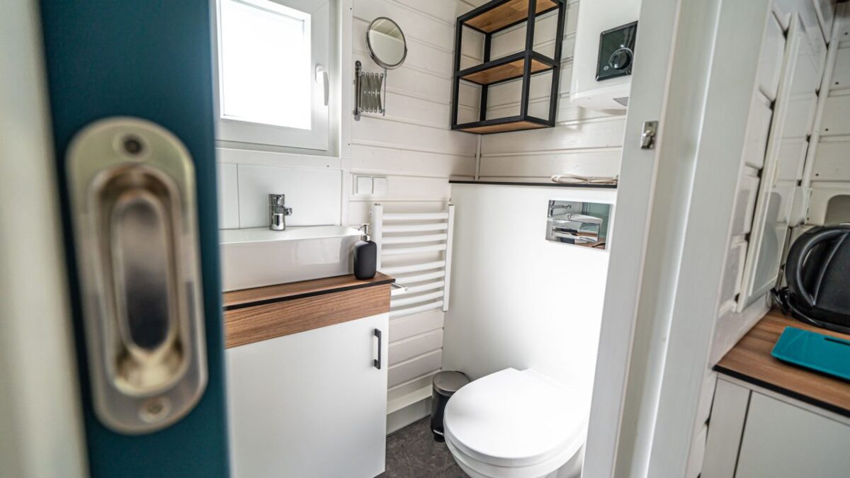 Cornflower Tiny House Boasts Blue Palette in 3-Bedroom Design