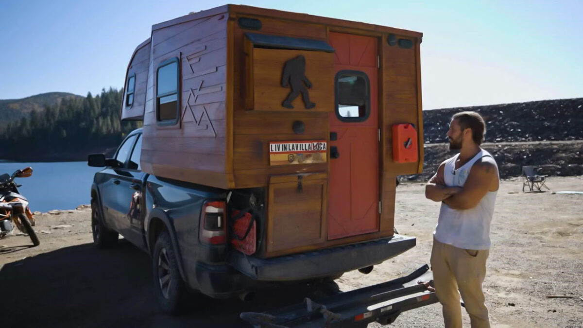 Truck Camper Caters to Urban Nomads With its Off-Grid Make