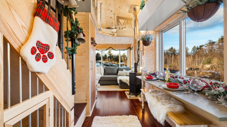 Winter Wonderland Tiny House Keeps You Merry Year-Round