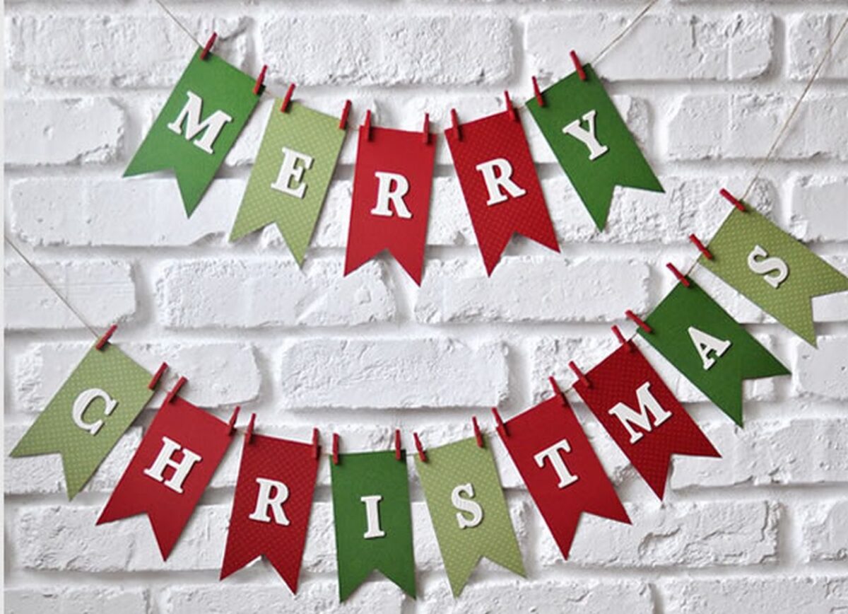 25 DIY Paper Garland Ideas to Drape Your Home in Holiday Cheer