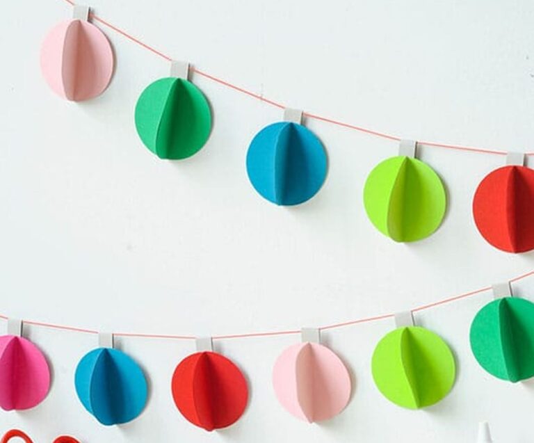 25 DIY Paper Garland Ideas to Drape Your Home in Holiday Cheer