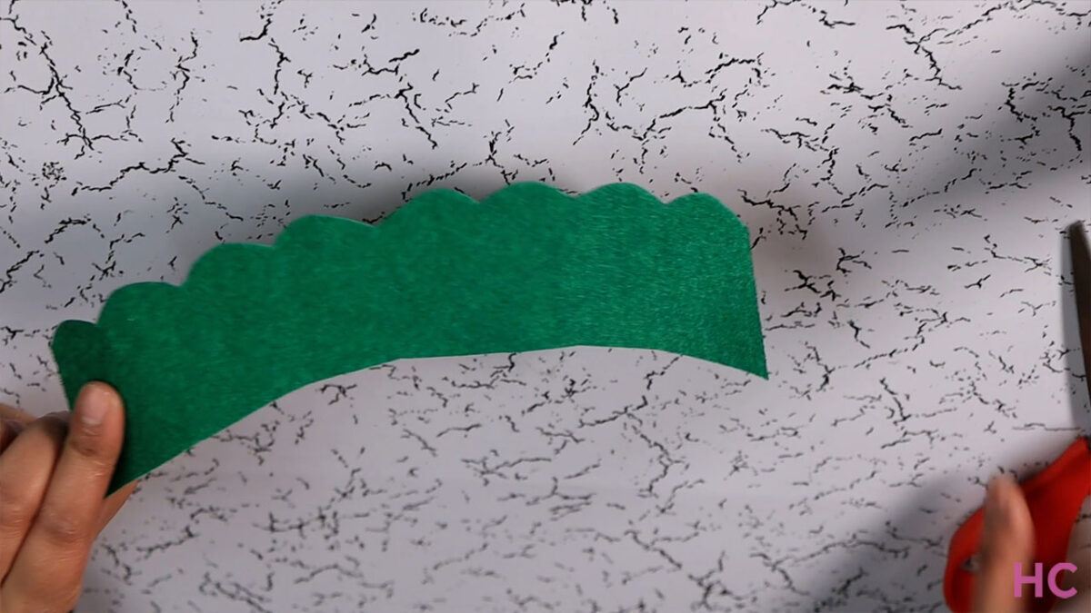 DIY Felt Christmas Tree Idea for Laid-Back Decorators