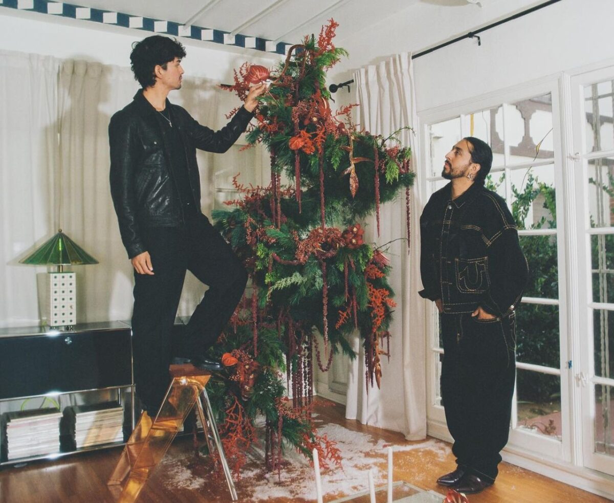 This Viral Floating Christmas Tree is Pure DIYing Genius to Behold