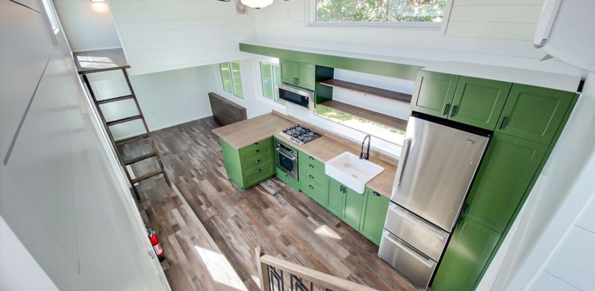 39ft Fite Tiny House Takes Care of Privacy for Group Living