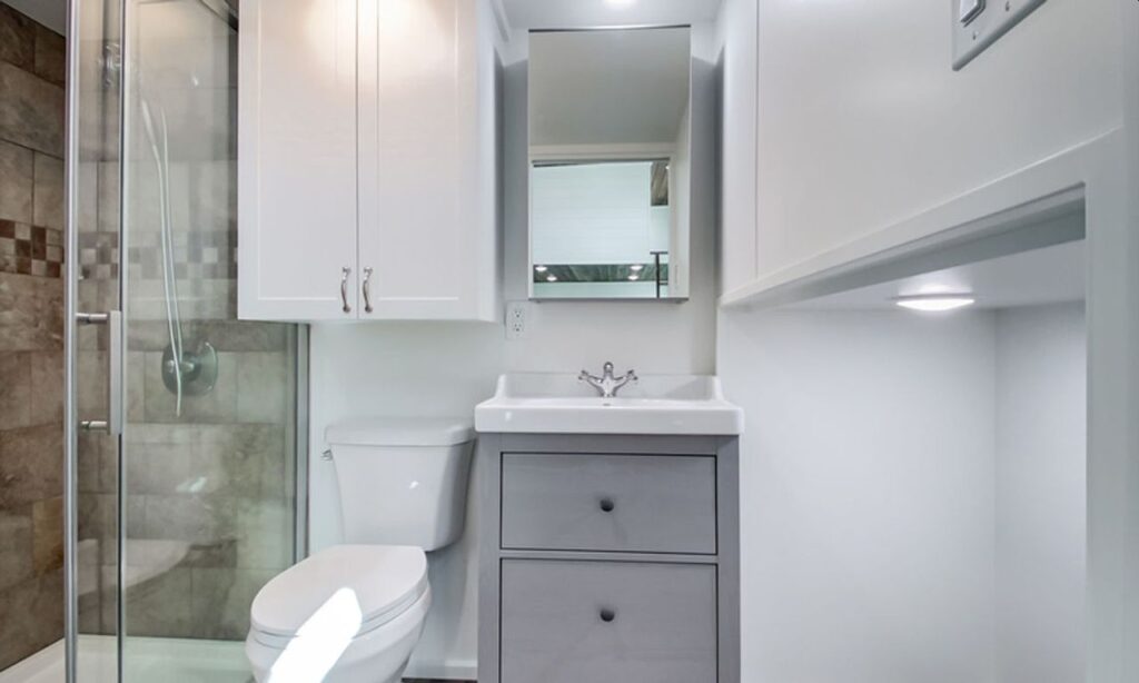 39ft Fite Tiny House Takes Care of Privacy for Group Living