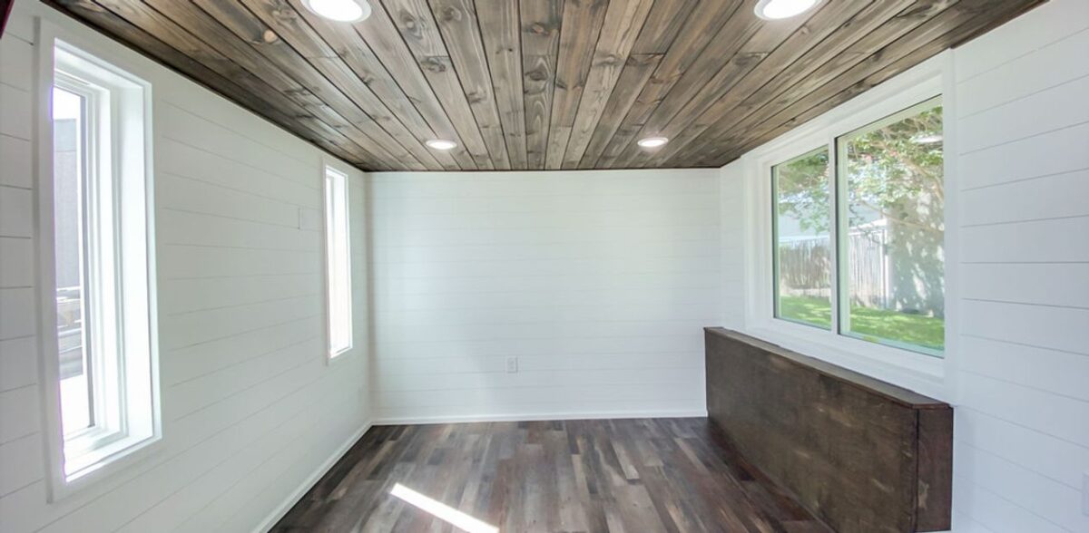 39ft Fite Tiny House Takes Care of Privacy for Group Living