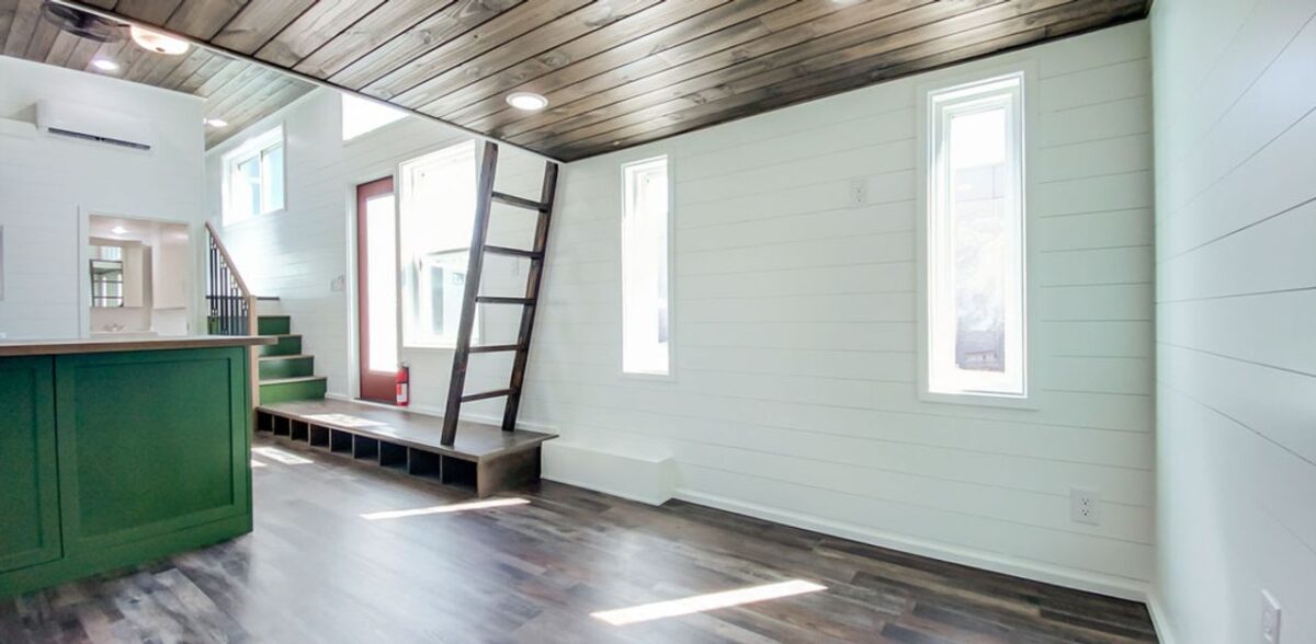 39ft Fite Tiny House Takes Care of Privacy for Group Living