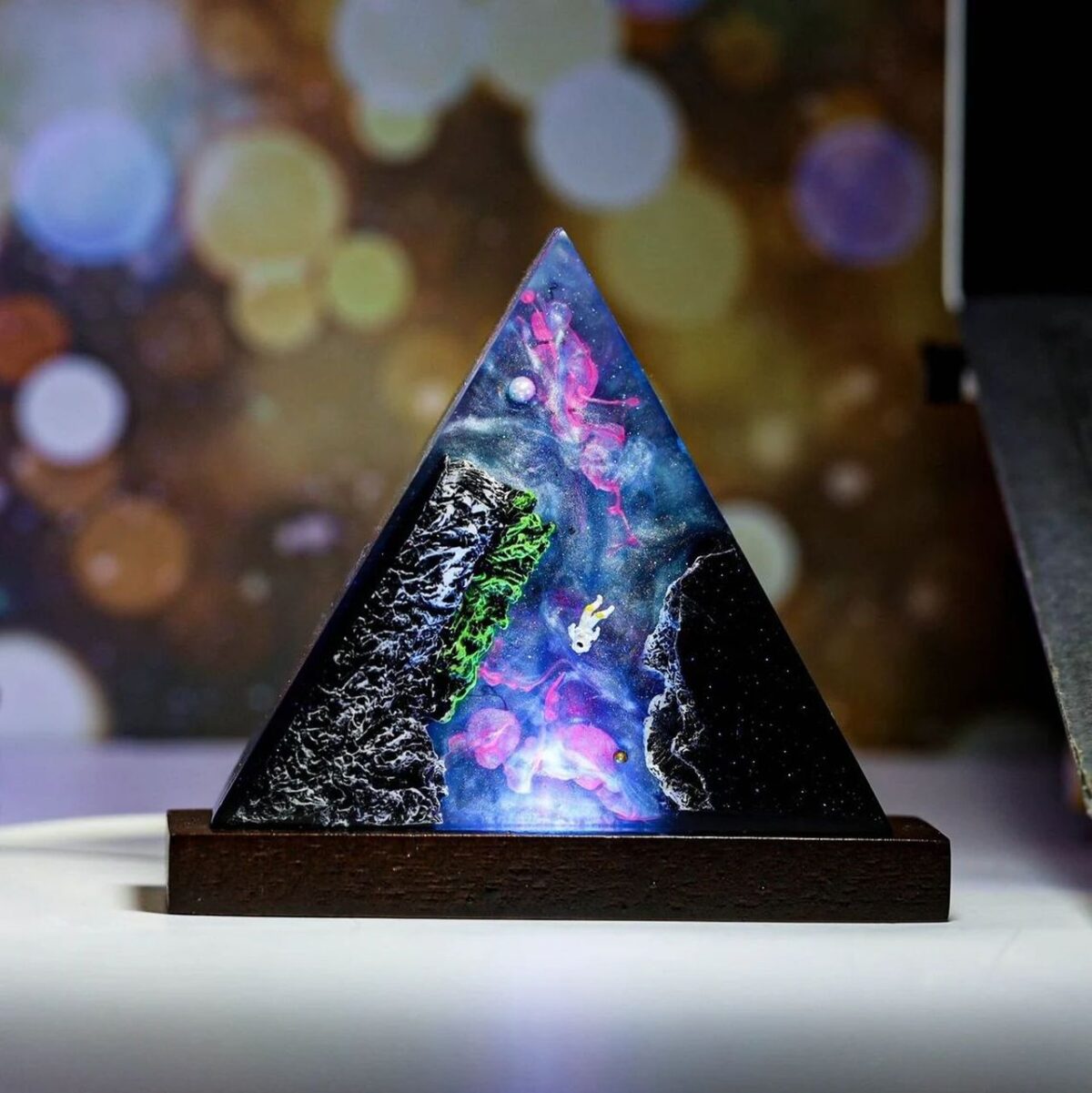 15+ Best Resin Lamps to Elevate Your Space in Style