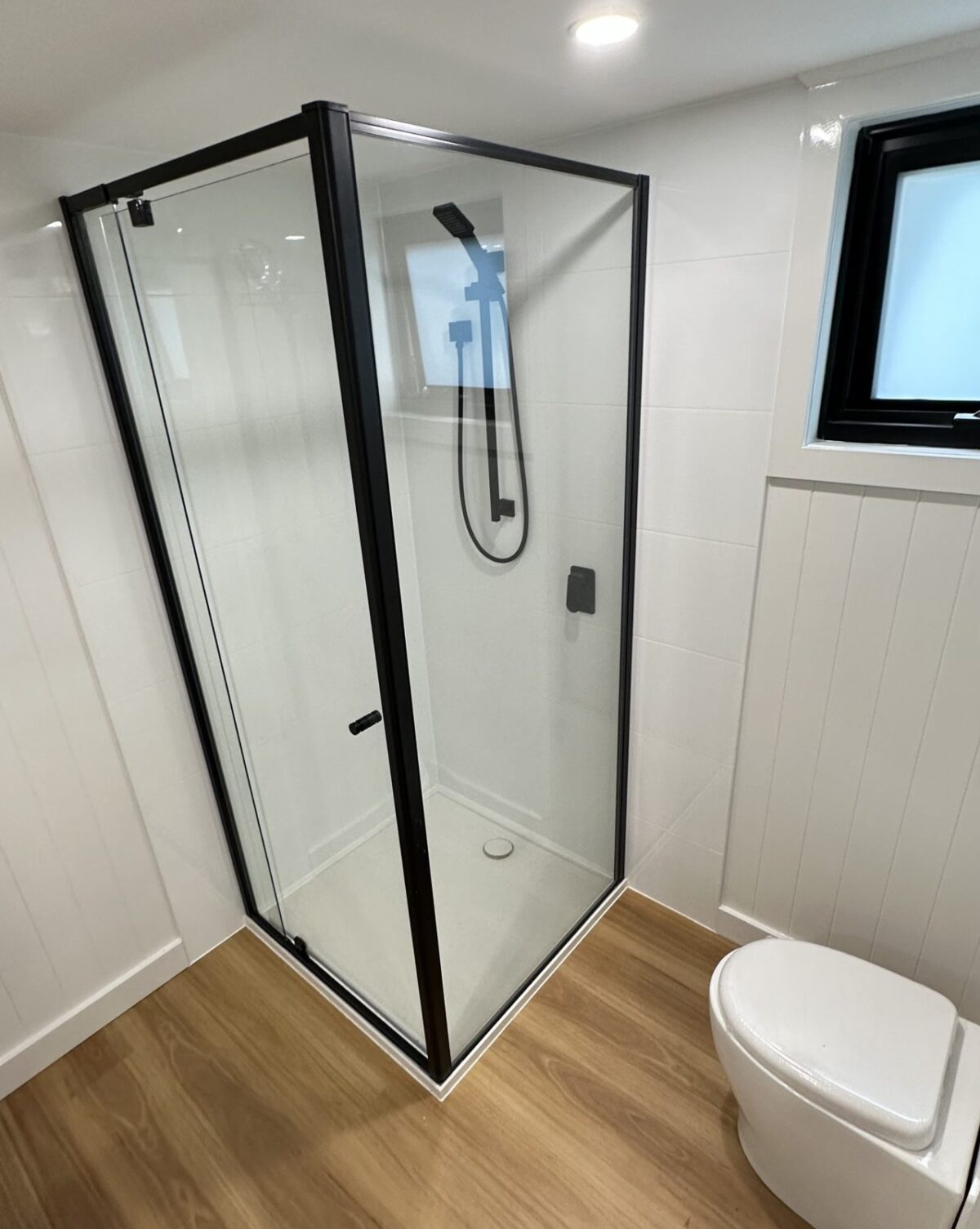 30ft Kallaway Tiny House Sleeps Six in its Dual Loft Configuration