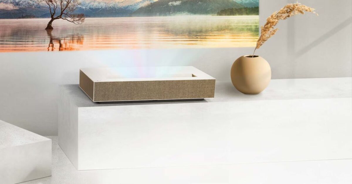 7 Best 4K Ultra Short Throw Projectors in 2024
