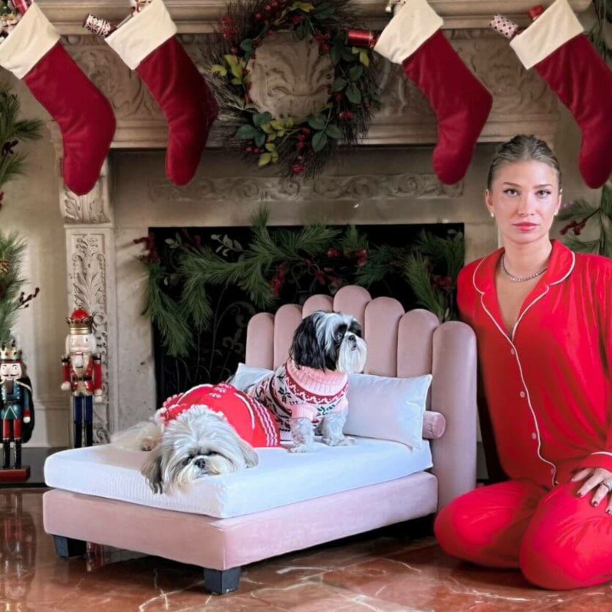 Hooman Life Luxor Pet Bed Supports Your Dog’s Slumber in Style