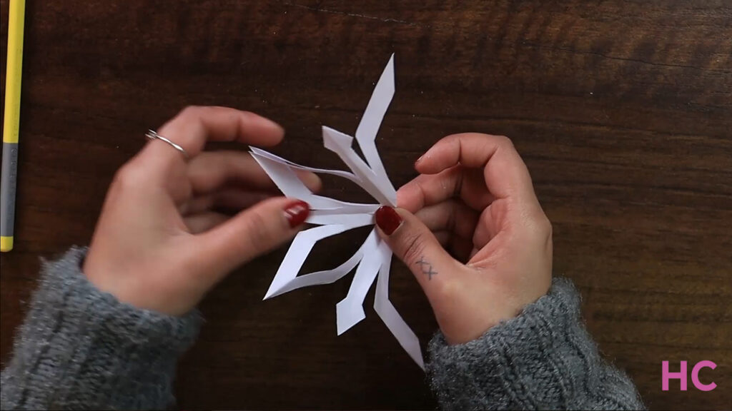 DIY Paper Snowflake Garland for Christmas, w/Pattern Template