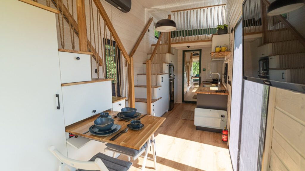 Peach Tiny House has Rooftop Terrace and Sun-Bathed Interior