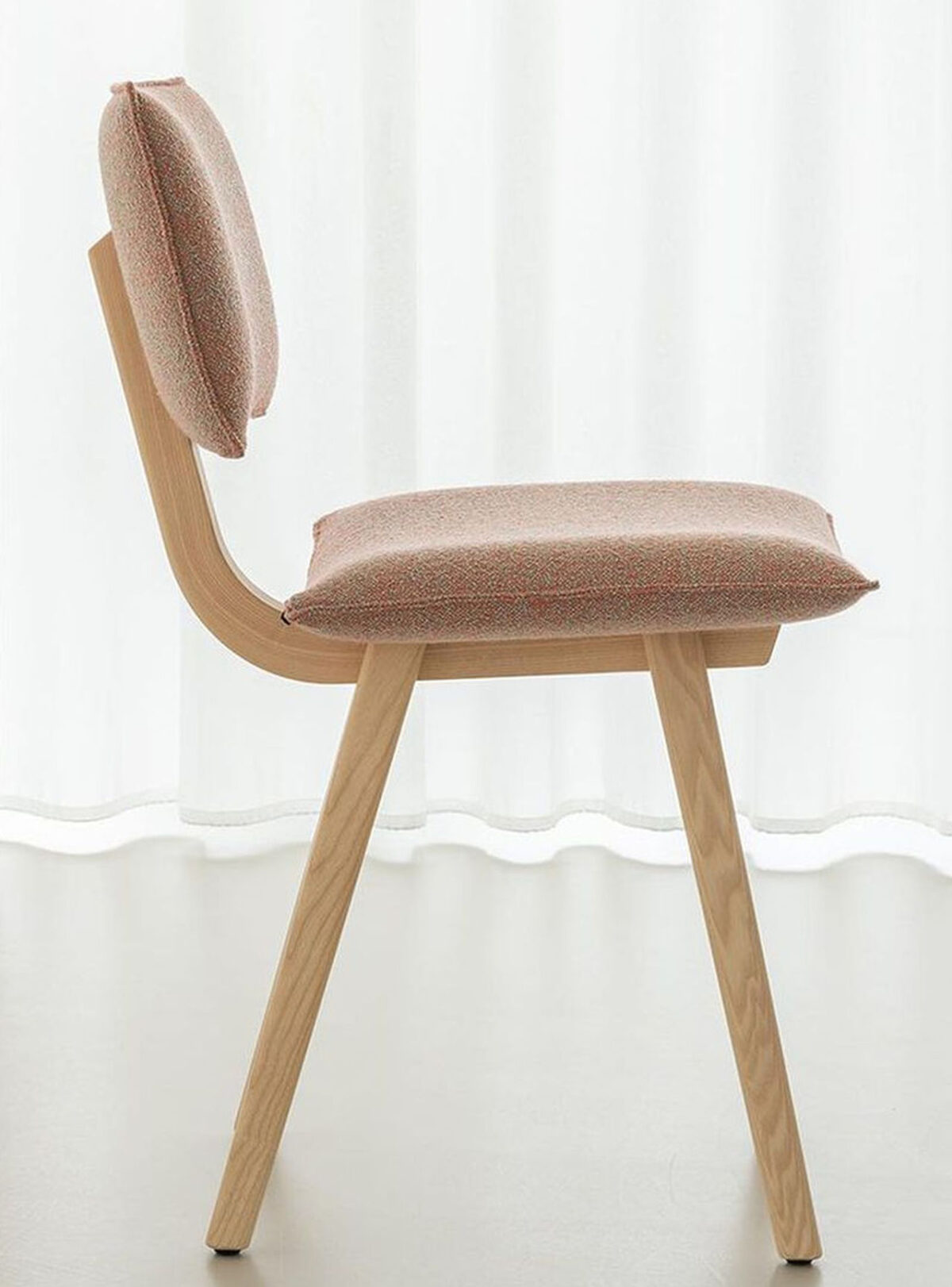 Trave Chair Pushes Design Boundaries With Steam-Bent Wood