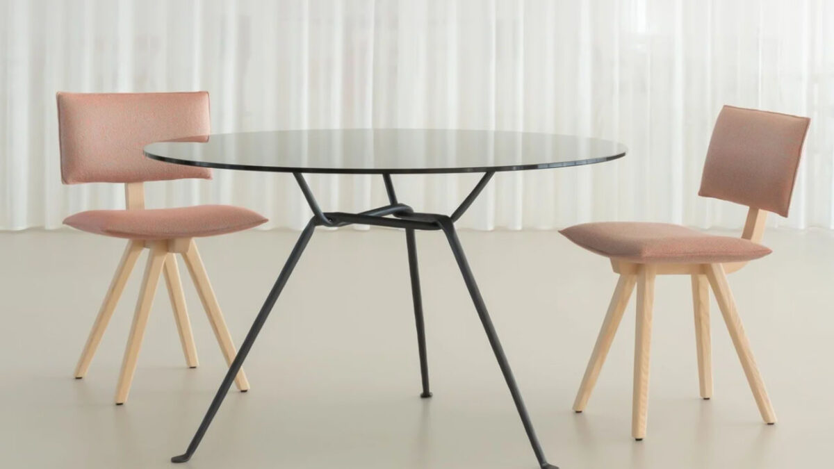 Trave Chair Pushes Design Boundaries With Steam-Bent Wood