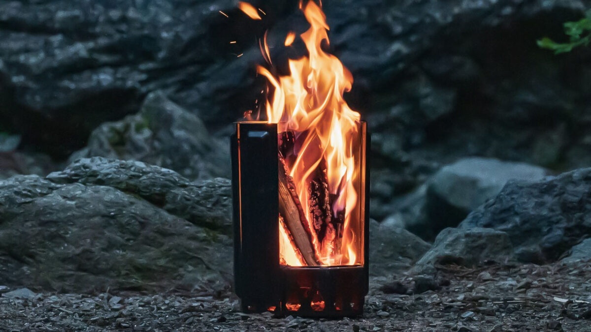 UM Fire Pit has Modular Metal Design, Dual Combustion System