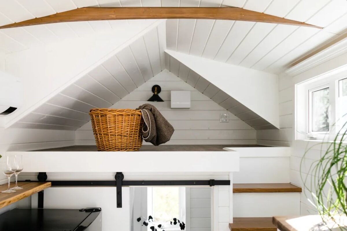 30ft Sitka Tiny House Has Lower Level Bedroom and Bathtub