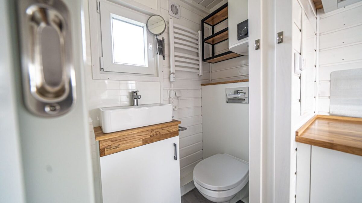 Calendula Tiny House is Minimalist’s Dream Come True