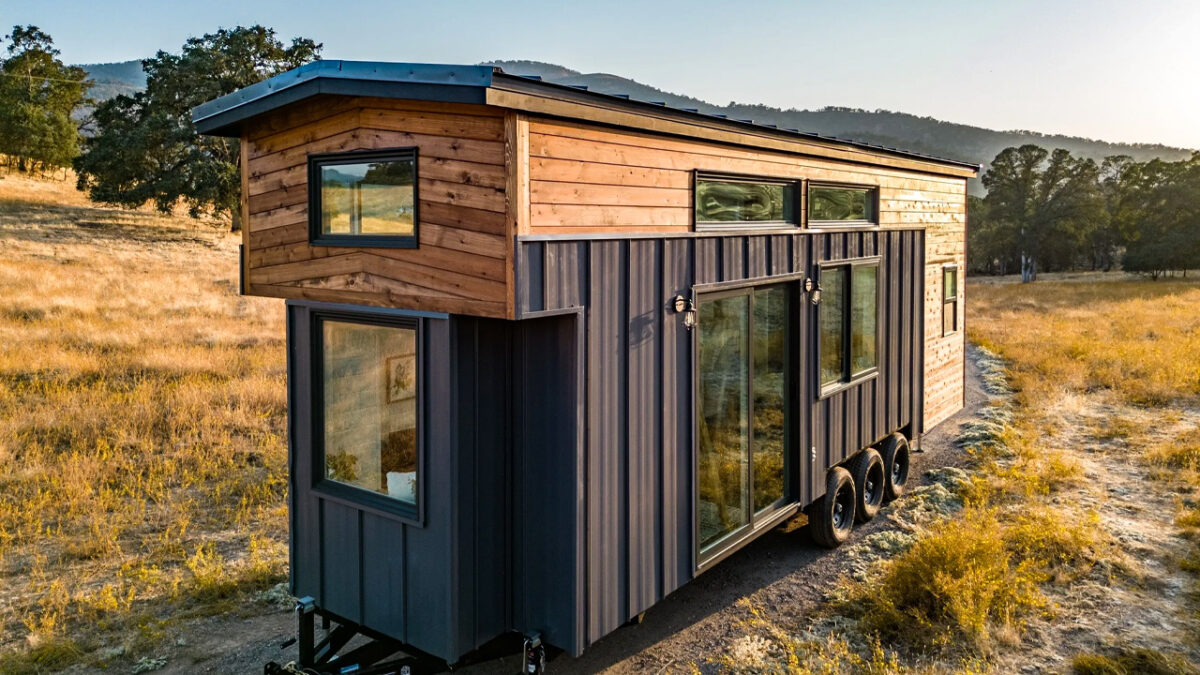 Cedar Ridge Tiny House Exudes Modern Farmhouse Charm