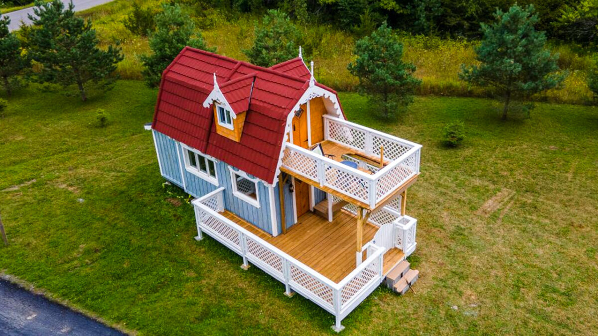 Double Deck Tiny House has Balcony & Porch on Separate Levels