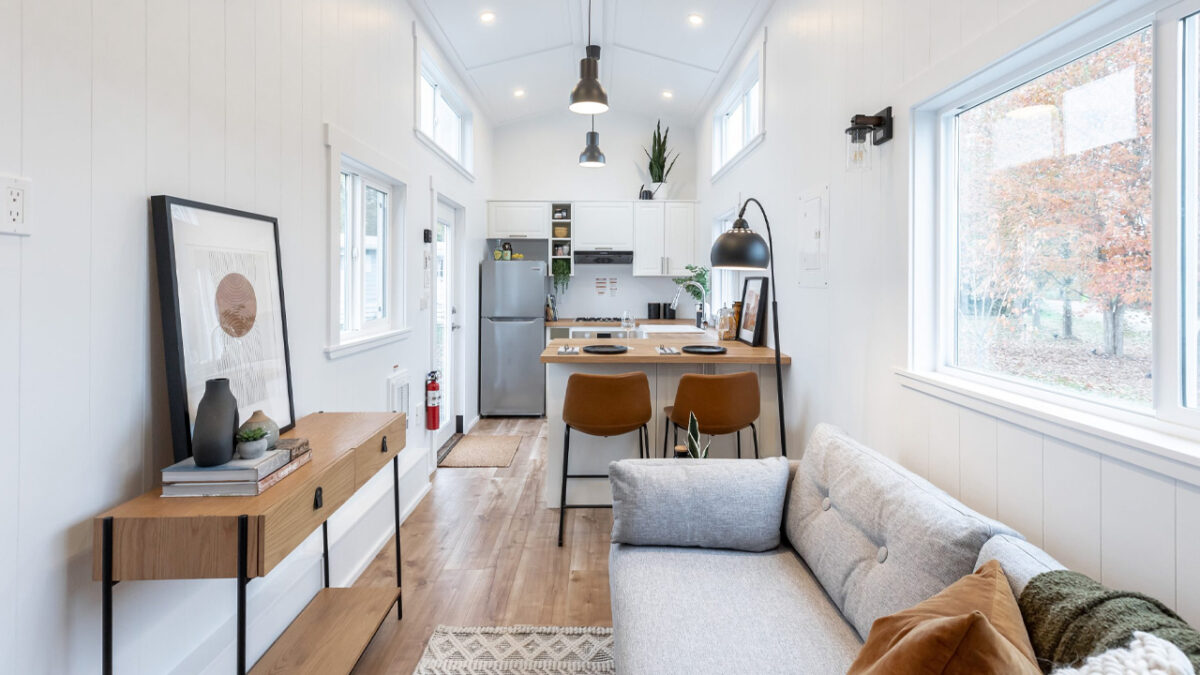 Everest Gooseneck Tiny House Layout Includes U-Shaped Kitchen