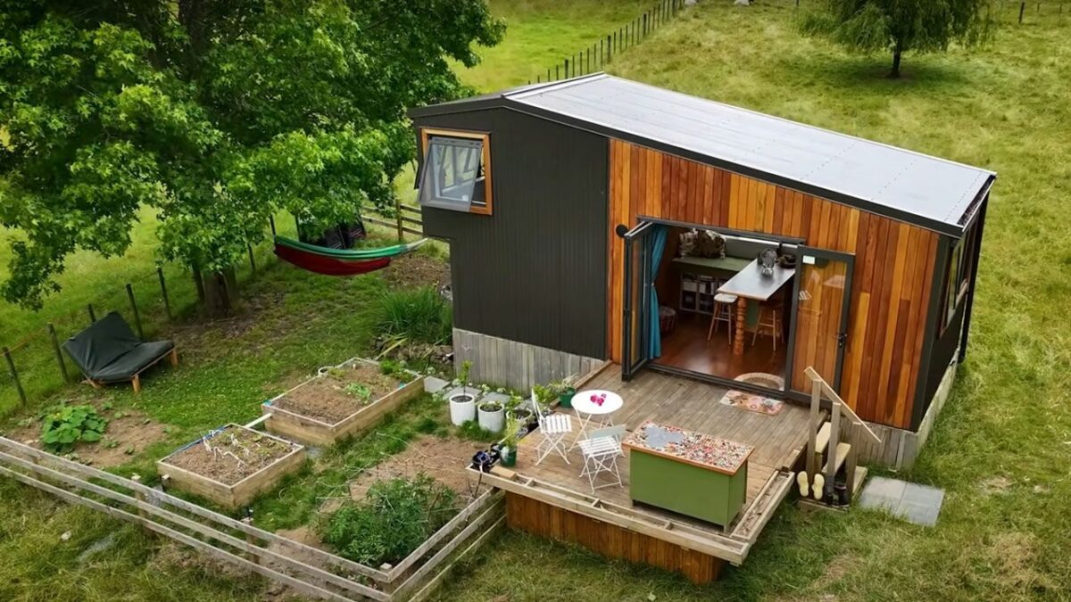 Handcrafted Tiny House is Made From Recycled Materials