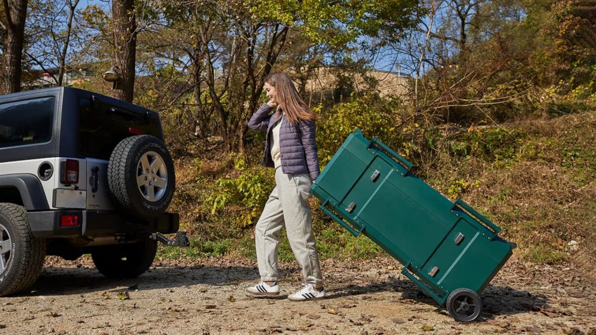 Hitch Home Air Tent Overcomes Shortcomings of Rooftop Tents