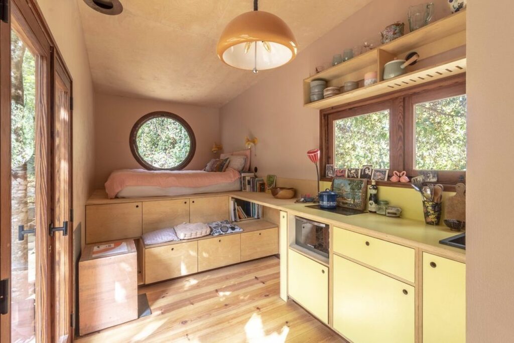 Meco Tiny House has Open-Floor Bedroom, Off-Grid Capabilities