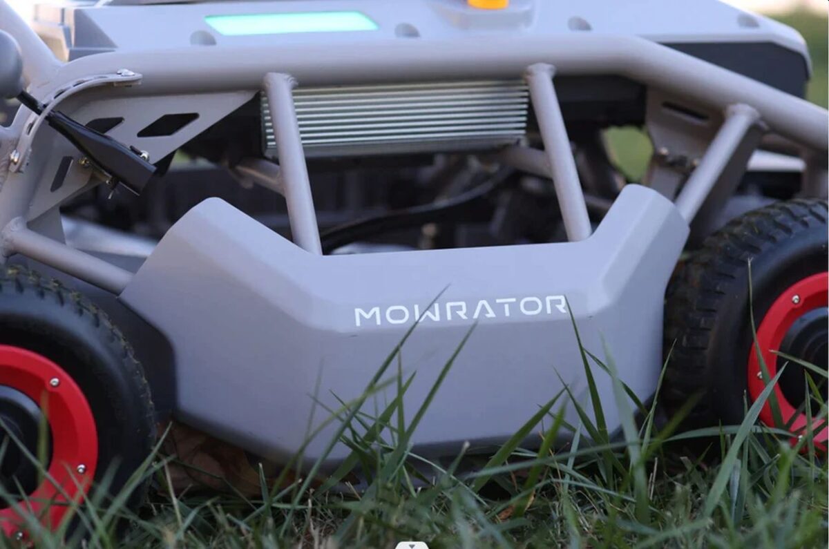 Mowrator S1 is First Battery Powered, Robotic Lawn Mower